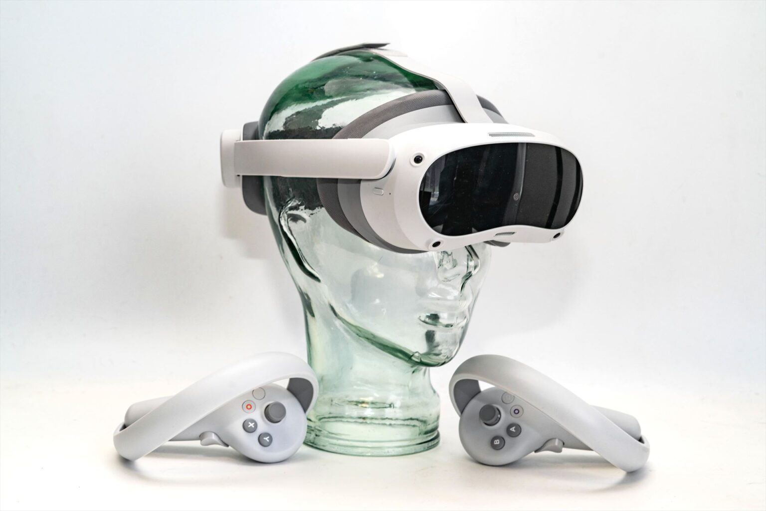 「PICO 4」SteamVR版VRChatレビュー 価格を考えると内蔵マイクの音質以外は満足! | PANORA 「PICO 4」SteamVR版VRChatレビュー 価格を考えると内蔵マイクの音質以外は満足! | PANORA