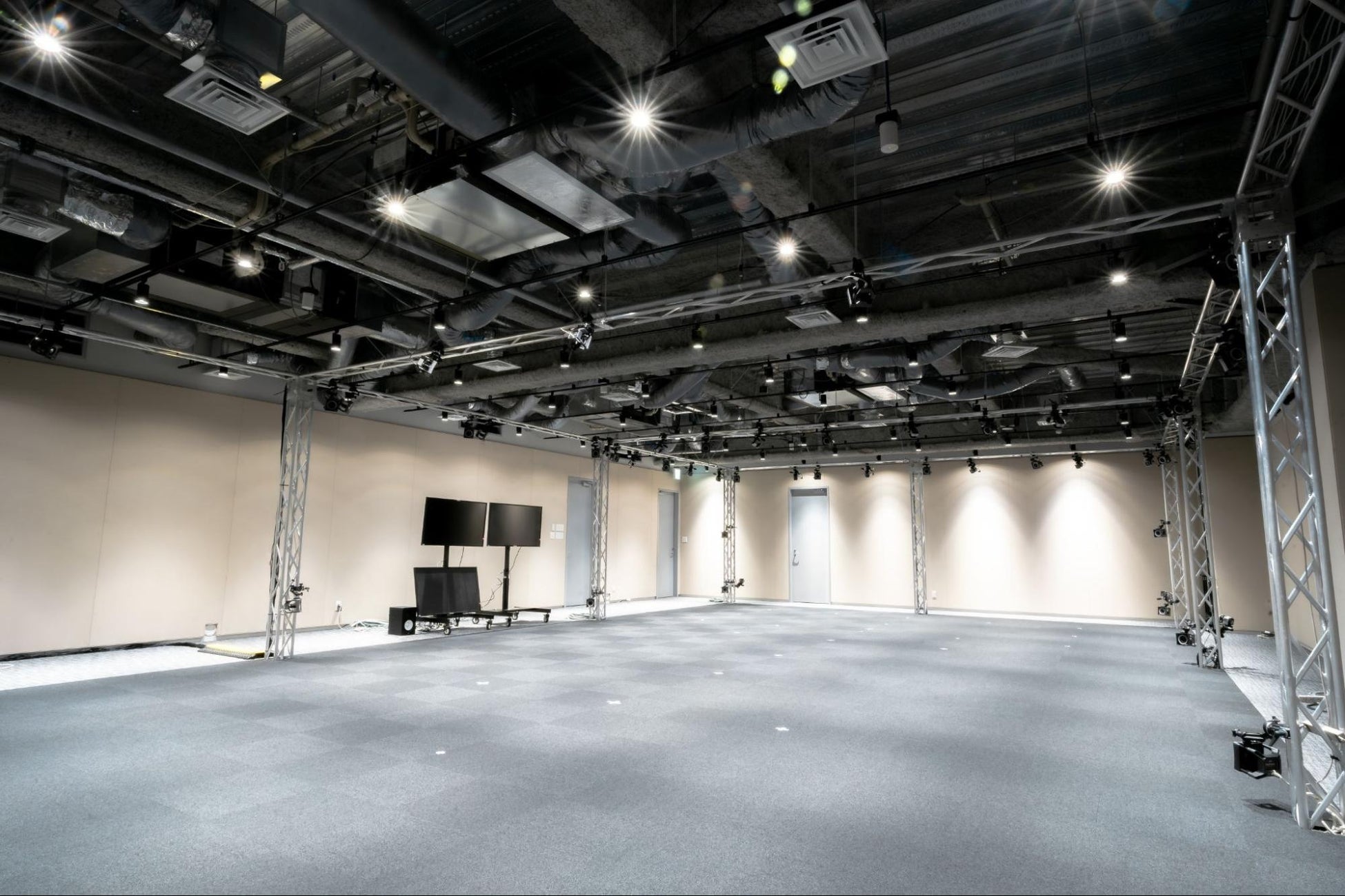 REALITY Studios、3Dコンテンツ向け新スタジオ設立 10名以上が同時出演できるモーキャプ設備も | PANORA