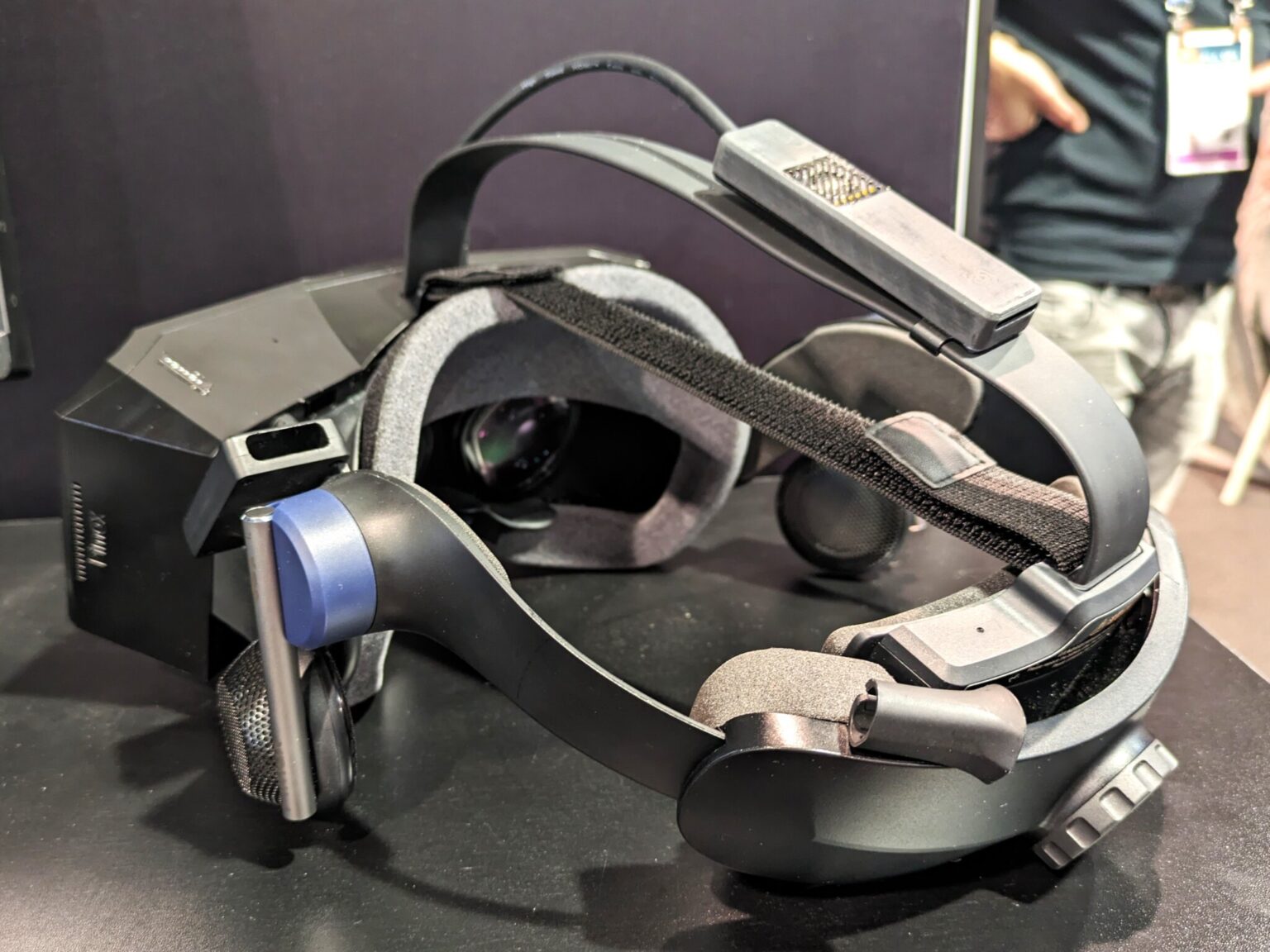 VIVEフェイシャルトラッカー（XRシリーズ）とPimax Crystal無線化を体験！【CES2024】 | PANORA