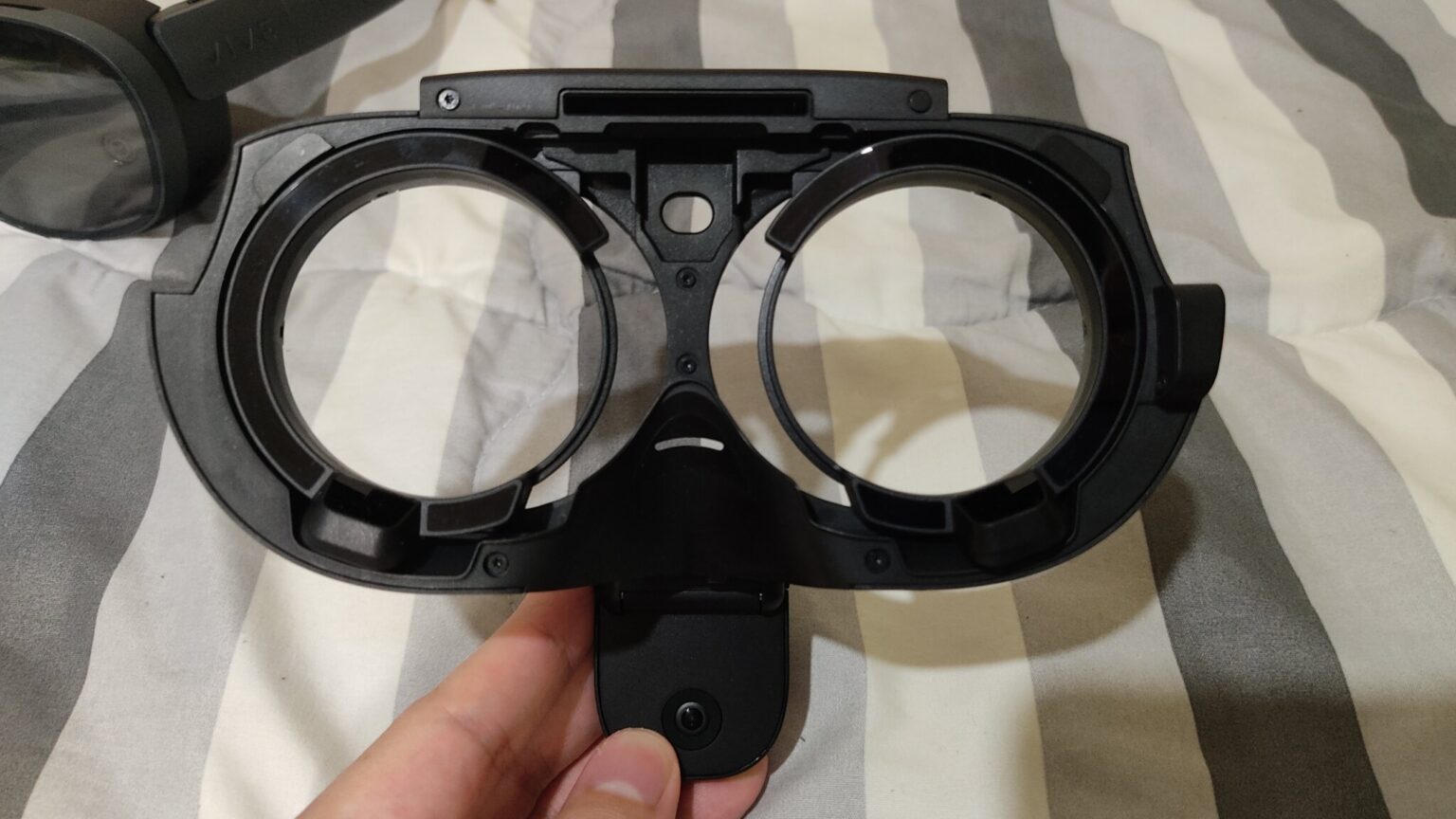 アバターの表情がより可愛くなる「VIVEフルフェイストラッカー（XRシリーズ）」レビュー Unity設定も含めて完全解説【PR】 | PANORA